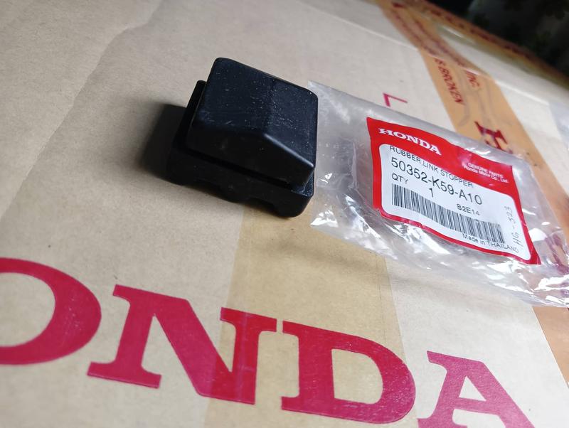 BEAT CLICK 125i/150i G.C RUBBER LINK STOPPER (GENUINE: 50352-K59-A10 ...